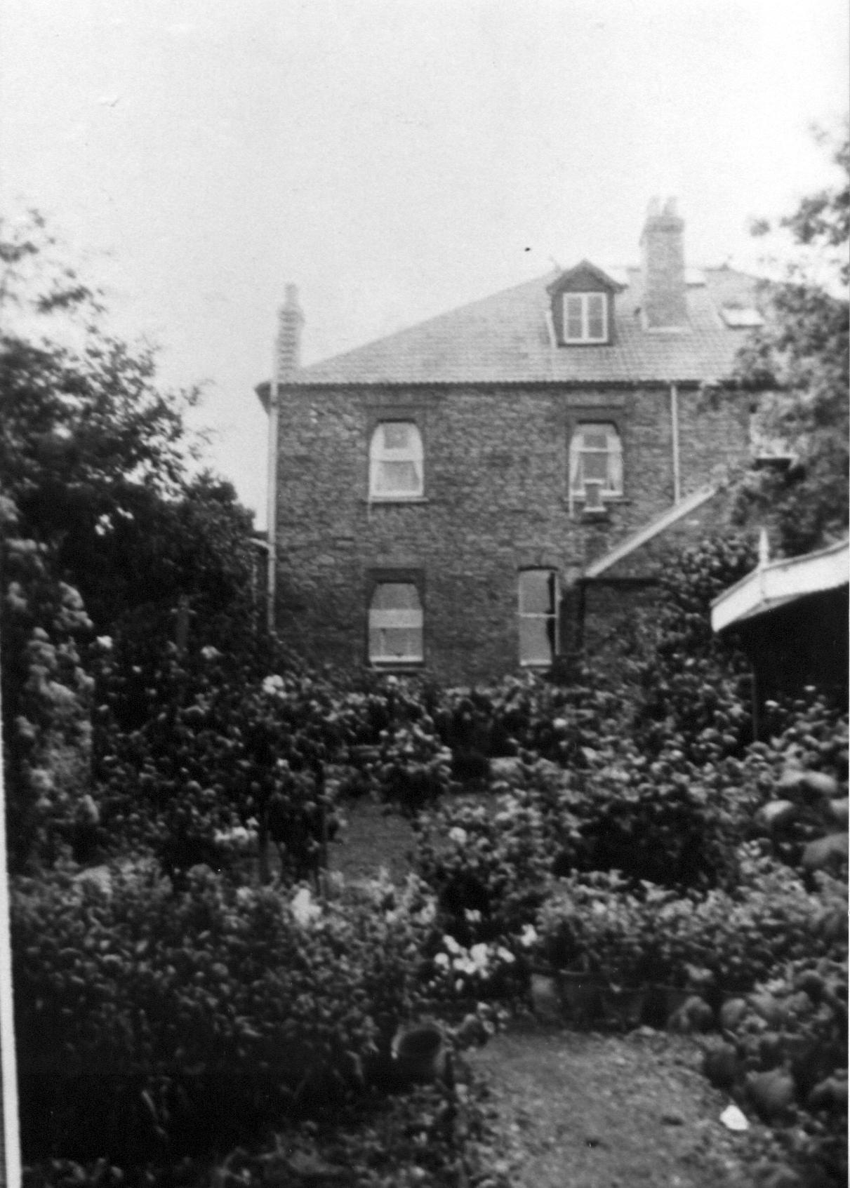 Herbert Graham Pratten photos