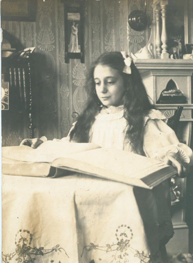 Annie Pratten photos